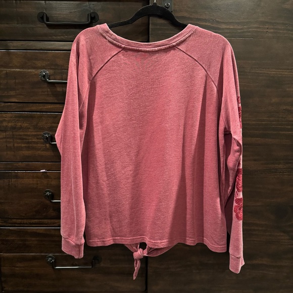 Ariat | Tops | Ariat Womens Rose Pink Sweatshirt With Floral Accents ...